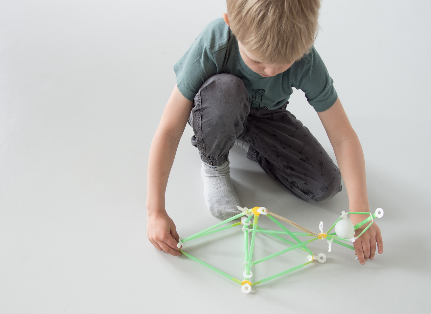 Strawbees – Maker Kit (SB-020) Educational Resources and Supplies ...